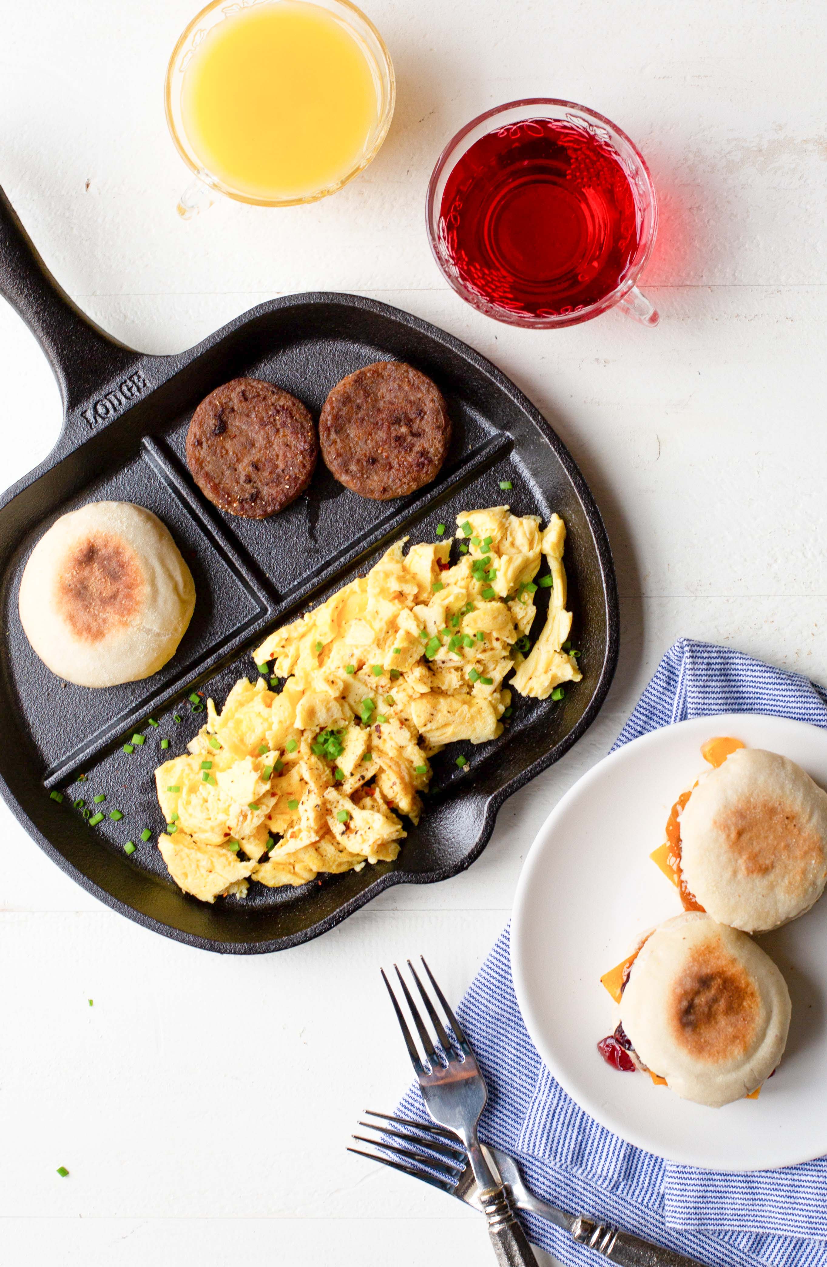 How to Build a Perfect Breakfast Sandwich – Lodge Cast Iron