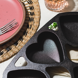 Seasoned Cast Iron Heart Mini Cake Pan | Shop Online | Lodge Cast Iron