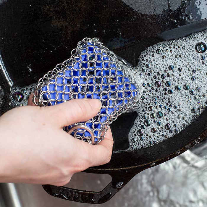 Chainmail Scrubbing Pad | Shop Online | Lodge Cast Iron