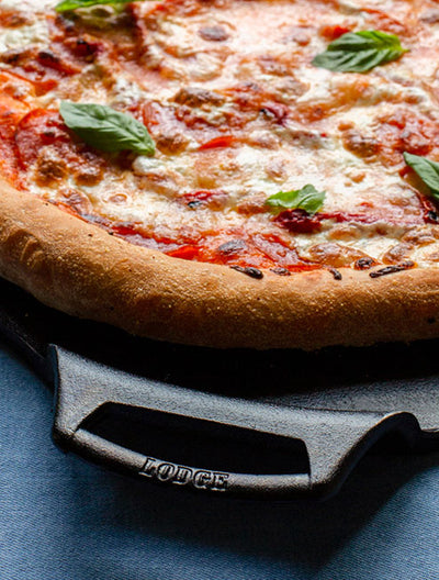 15 Inch Cast Iron Pizza Pan | Pizza Baking Pan | Lodge Cast Iron