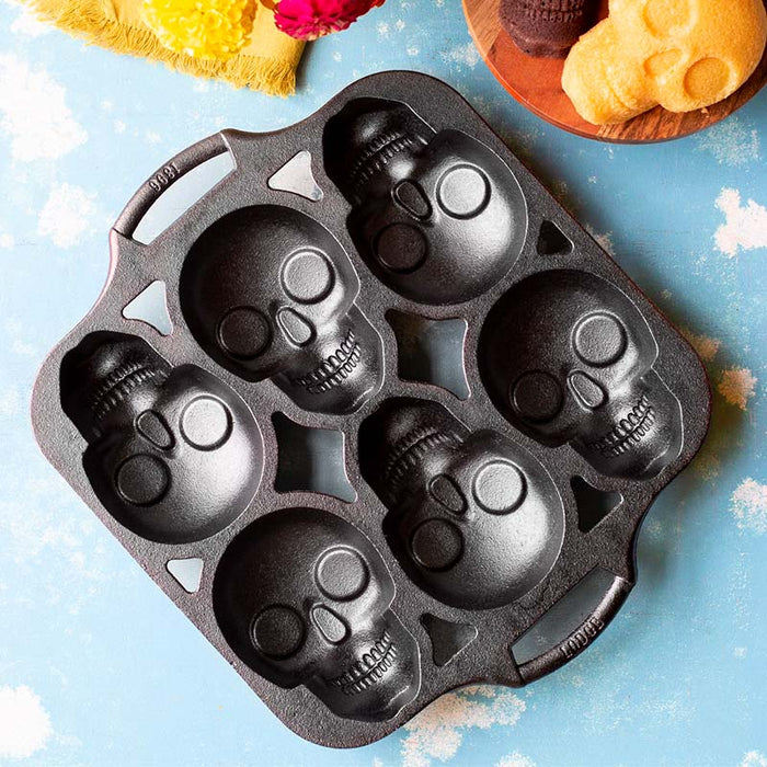 Mini Skull Cake Pan | Shop Skull Molds Online | Lodge Cast Iron