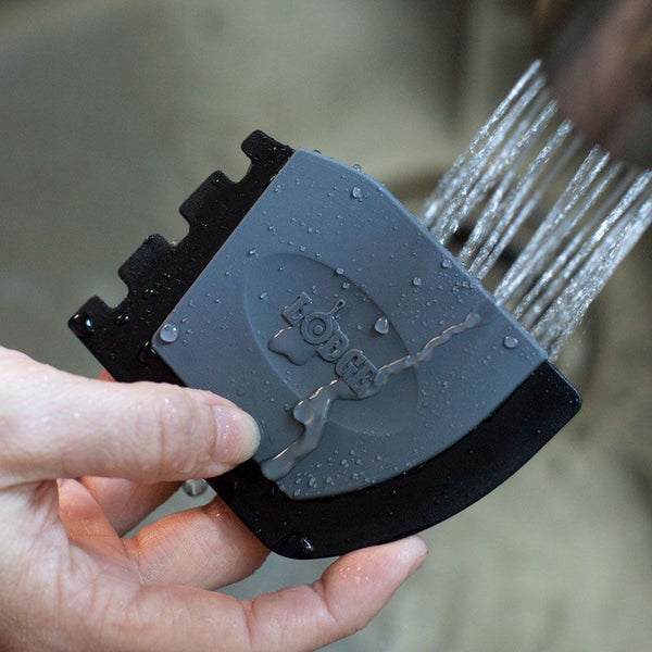 Deluxe Pan Scraper | Shop Online | Lodge Cast Iron