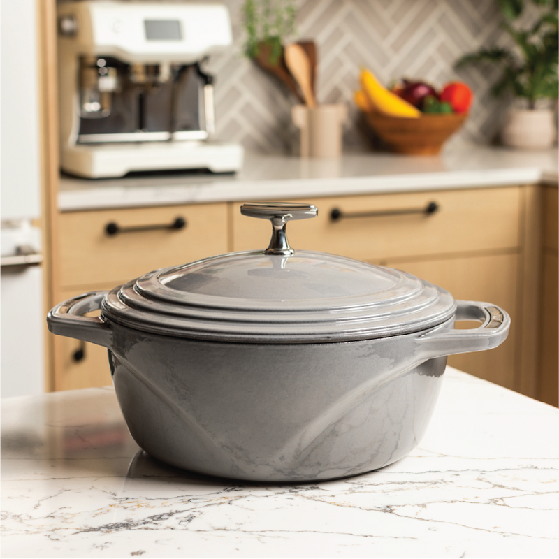 USA Enamel™ Cast Iron Dutch Oven – Lodge Cast Iron